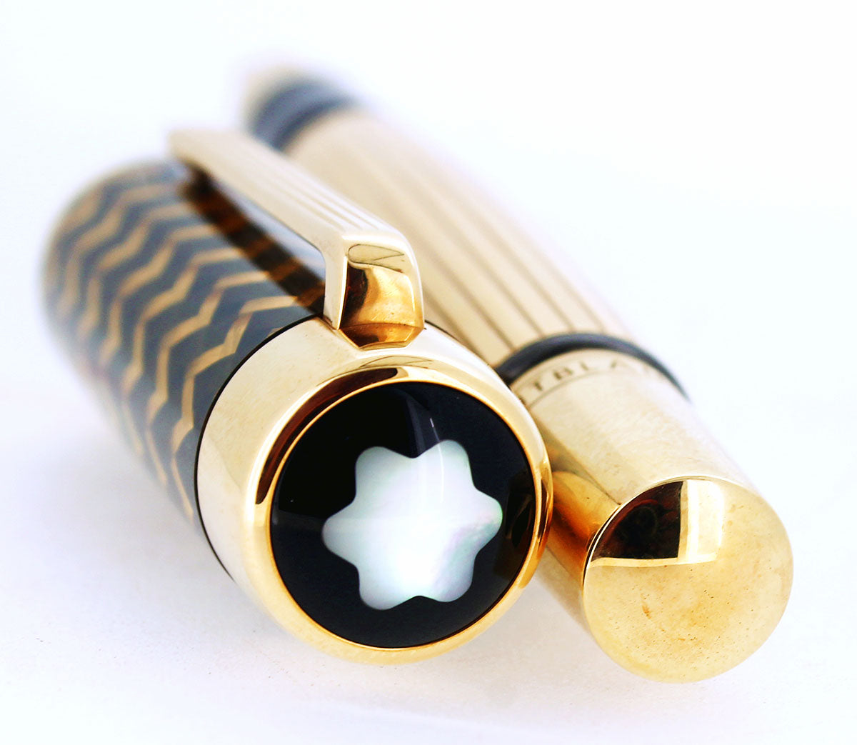 AntiqueDigger.com | Vintage Fountain Pens Sales and Restoration