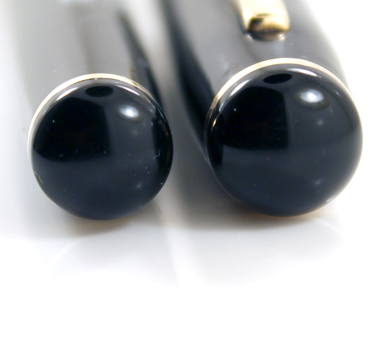 1930s CARTER'S JET BLACK CELLULOID FOUNTAIN PEN WITH M to BBB FLEXIBLE